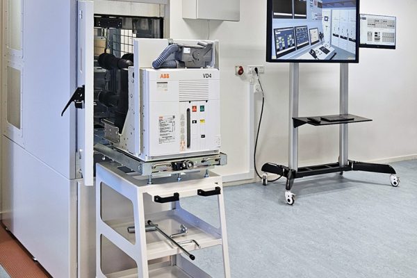 High Voltage Breaker Simulator at ROC Friese Poort – Unitest Marine ...