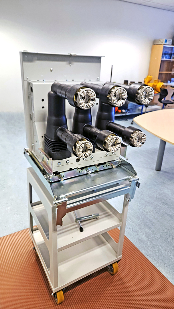 High Voltage Breaker Simulator at ROC Friese Poort – Unitest Marine ...